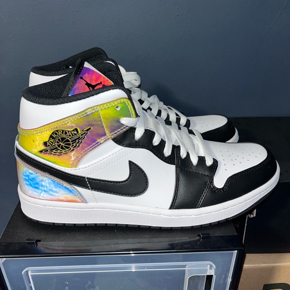 Nike | Shoes | Nike Air Jordan Mid Se Heat Reactive | Poshmark